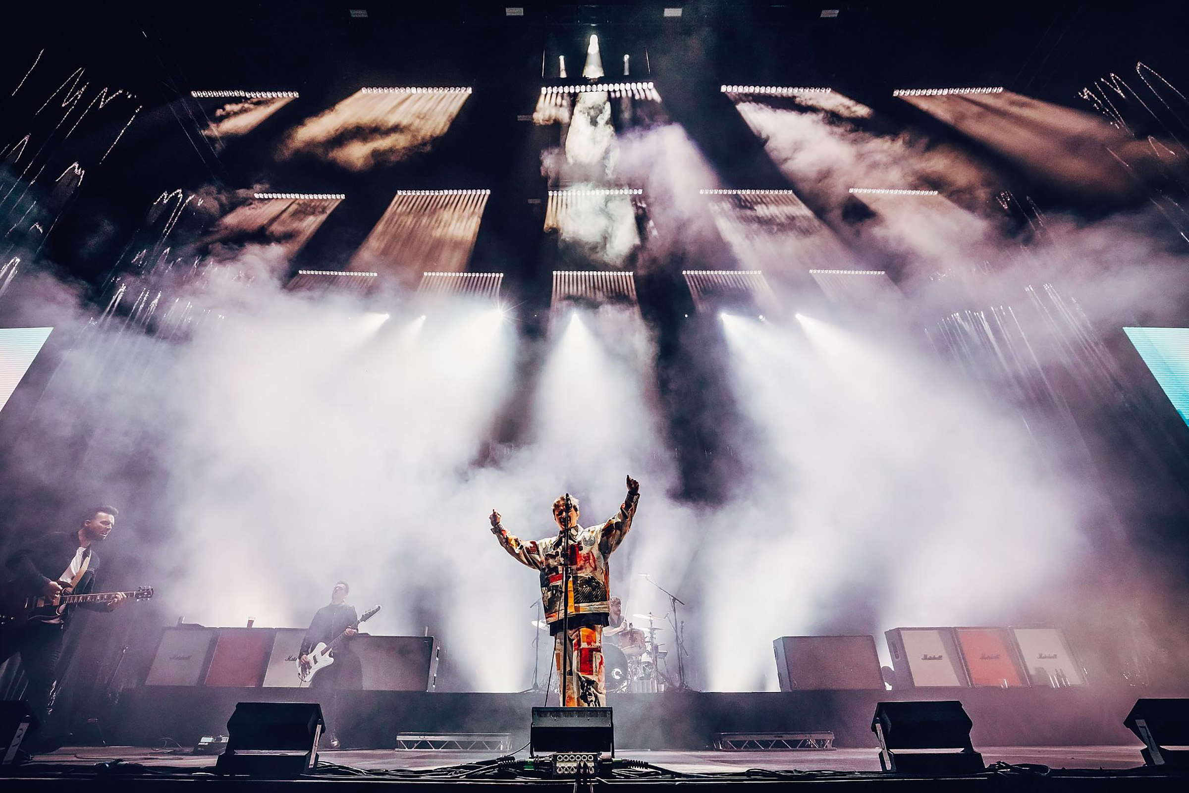 - Nothing But Thieves Tour With Multiple Effects from GLP