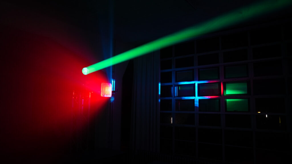 - GLP FUSION Exo Beam Creates ‘Reflection’ in the Bauhaus